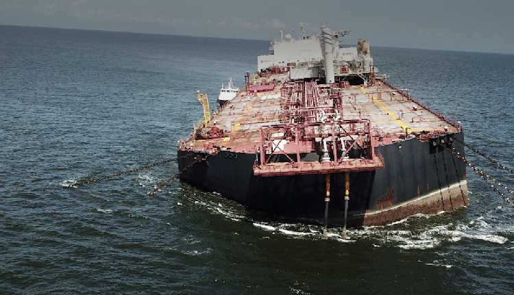 Ship with 1.3 million barrels tipping in the Caribbean - CGTN