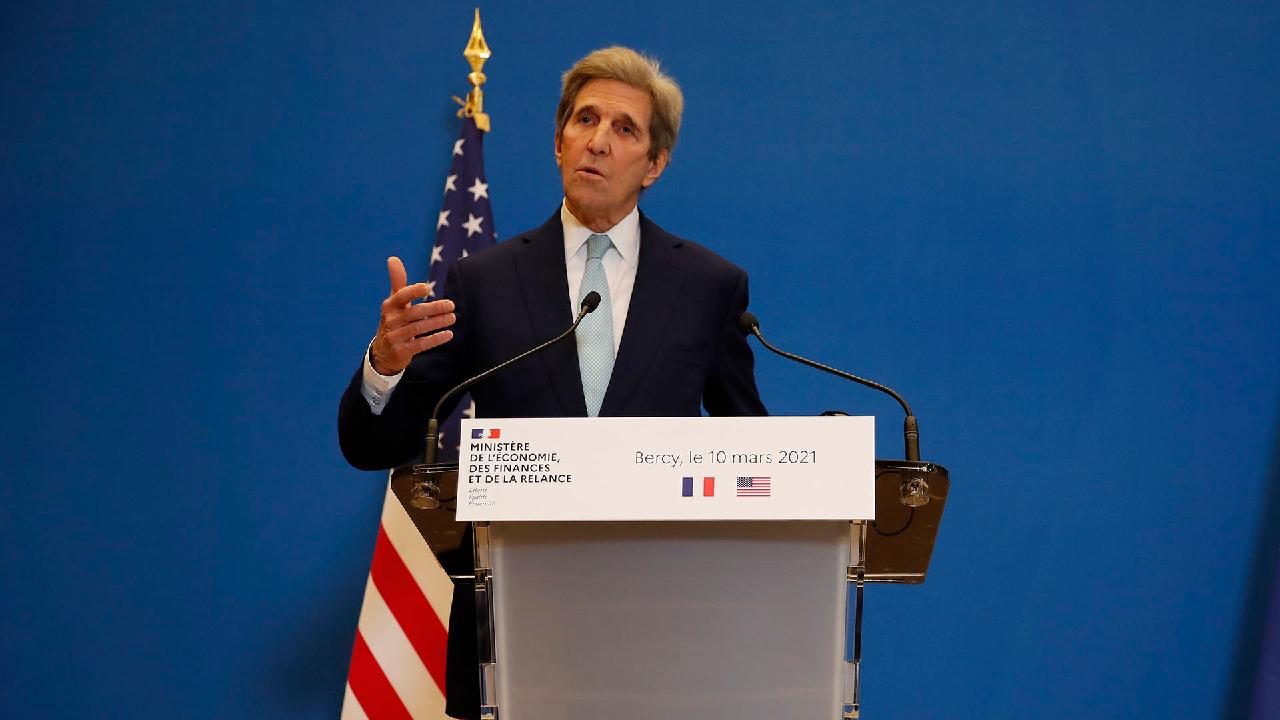 Kerry: Gov'ts need to build climate framework to help private sector - CGTN