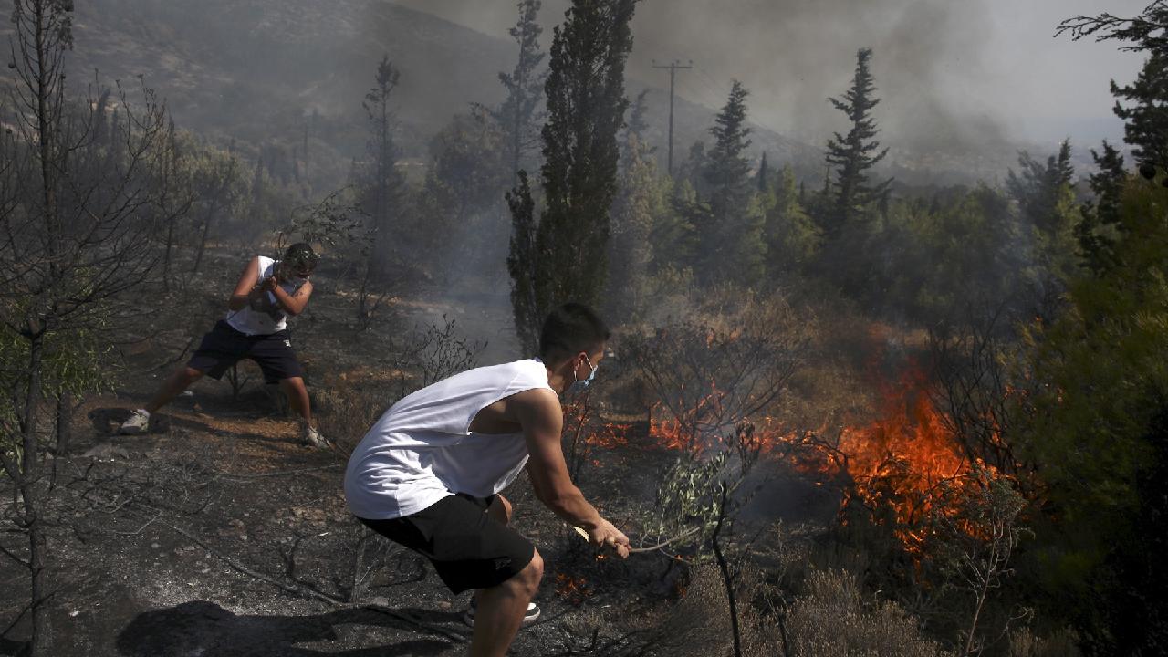 Hot and dry summer sees large, high intensity wildfires - CGTN