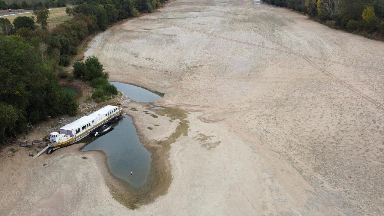 Drought in Europe limits river transportation of goods - CGTN