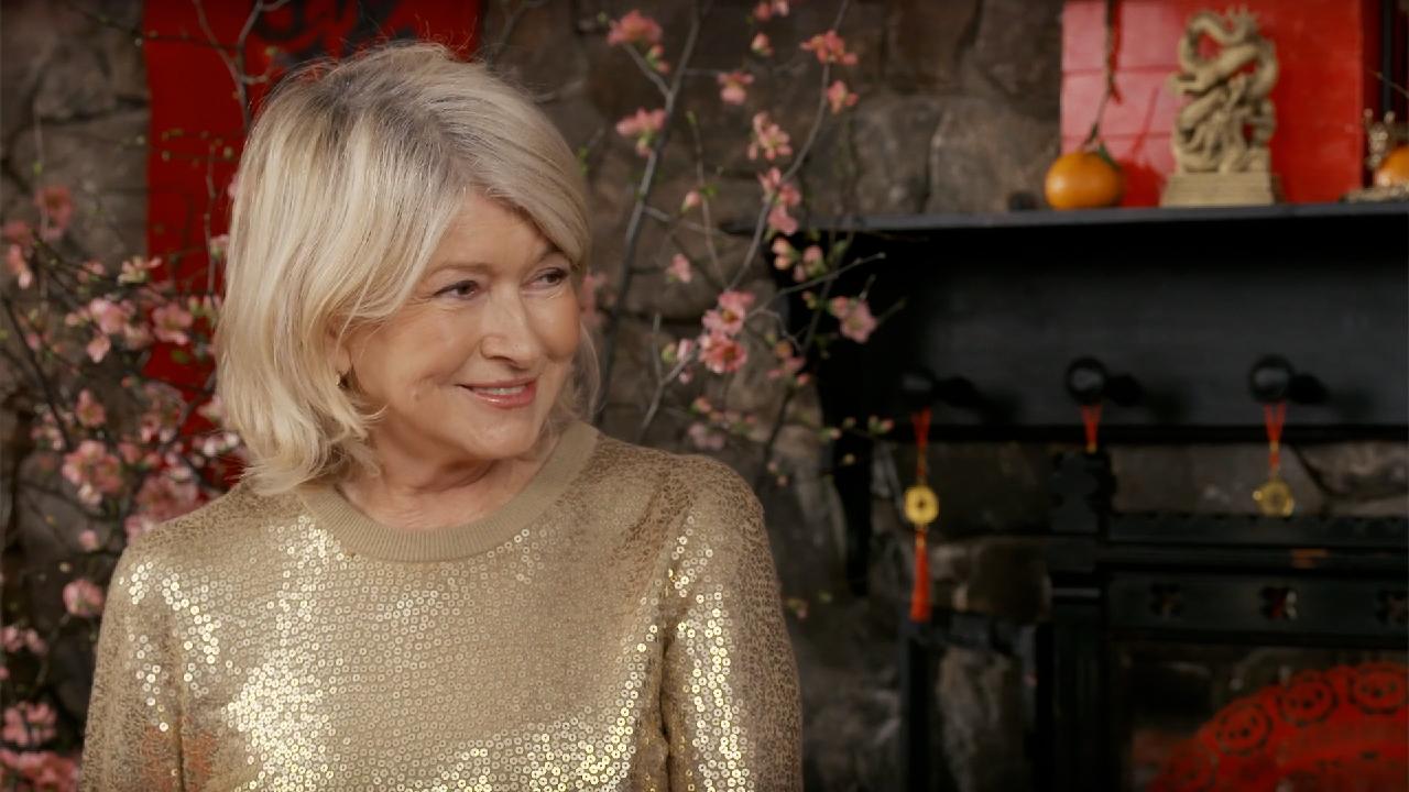 Preparing for a Chinese New Year dinner party with Martha Stewart - CGTN