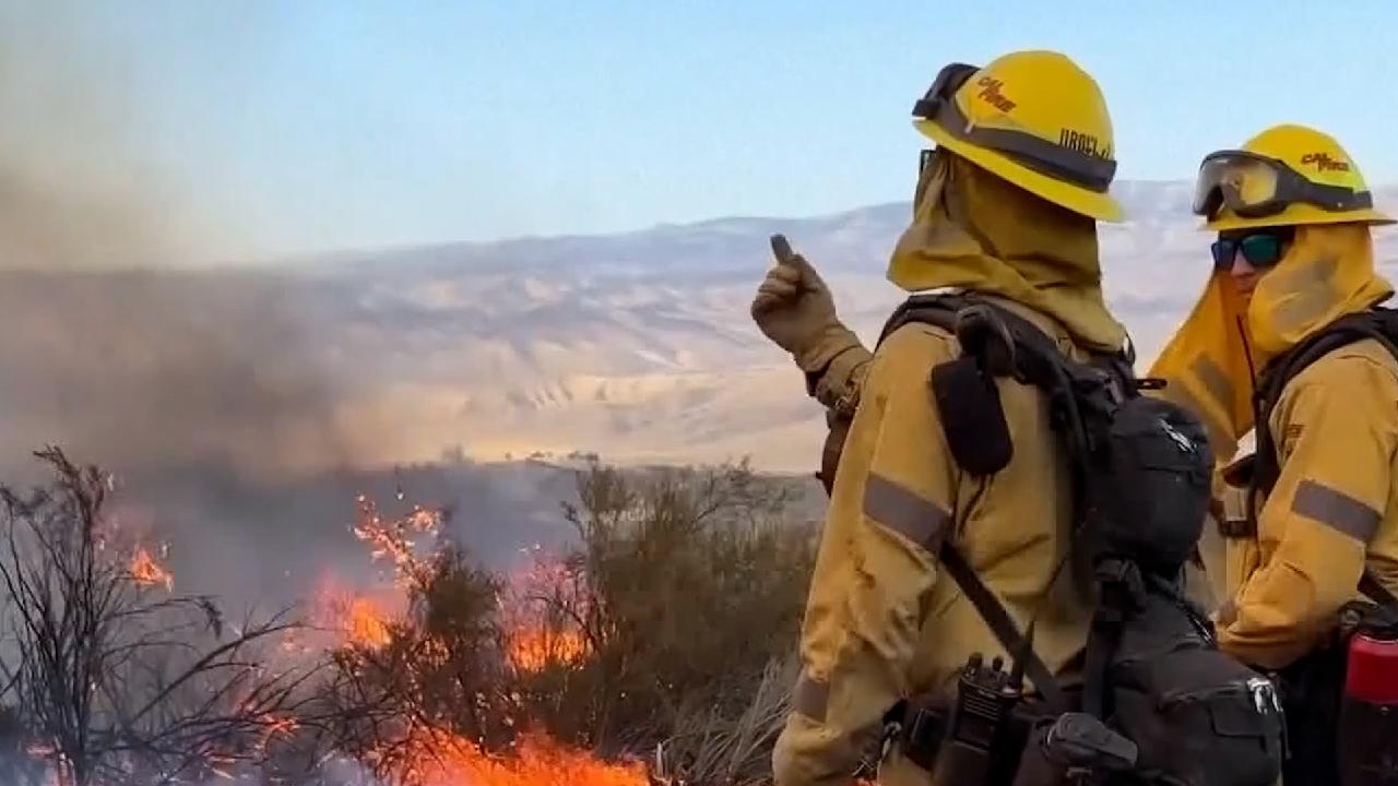 U.S. wildfires create hazardous conditions coast to coast - CGTN